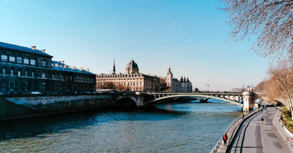 Comprendre le droit d'option à Pôle Emploi : enjeux et étapes clés